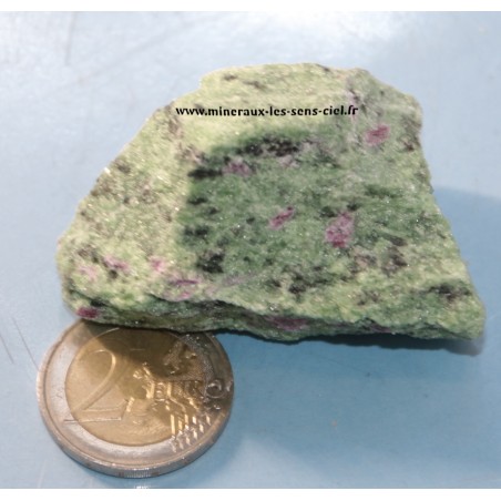 rubis zoisite pierre brute